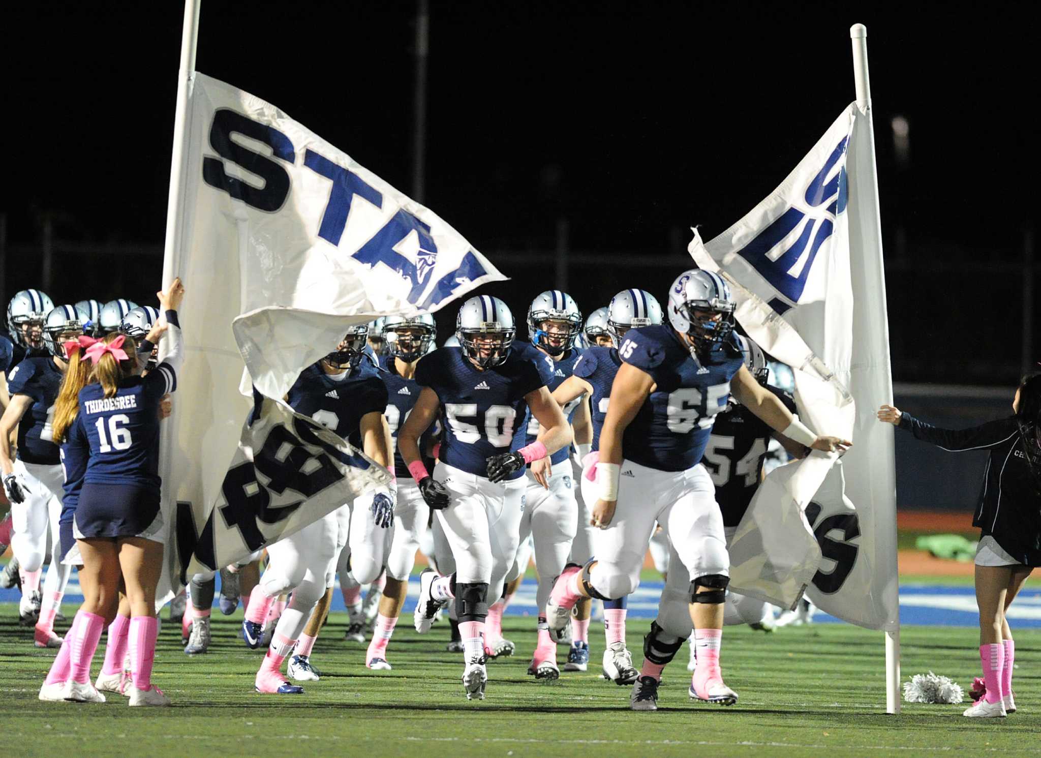 Staples football shuts out Stamford