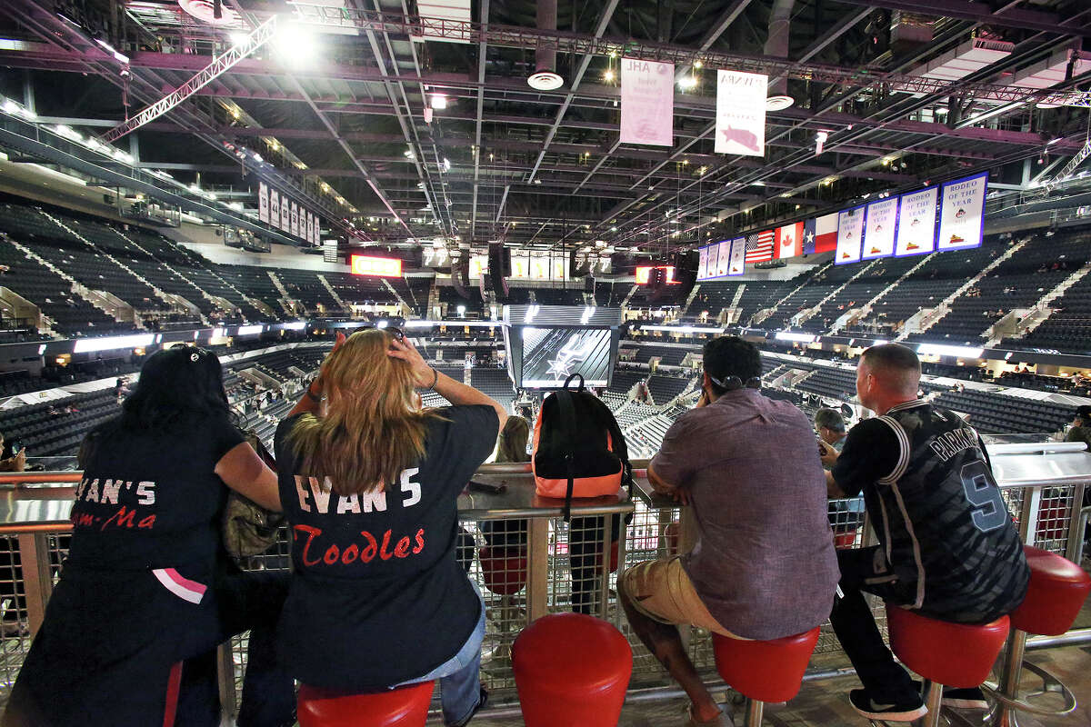 AT&T Center receives positive reviews from fans, officials