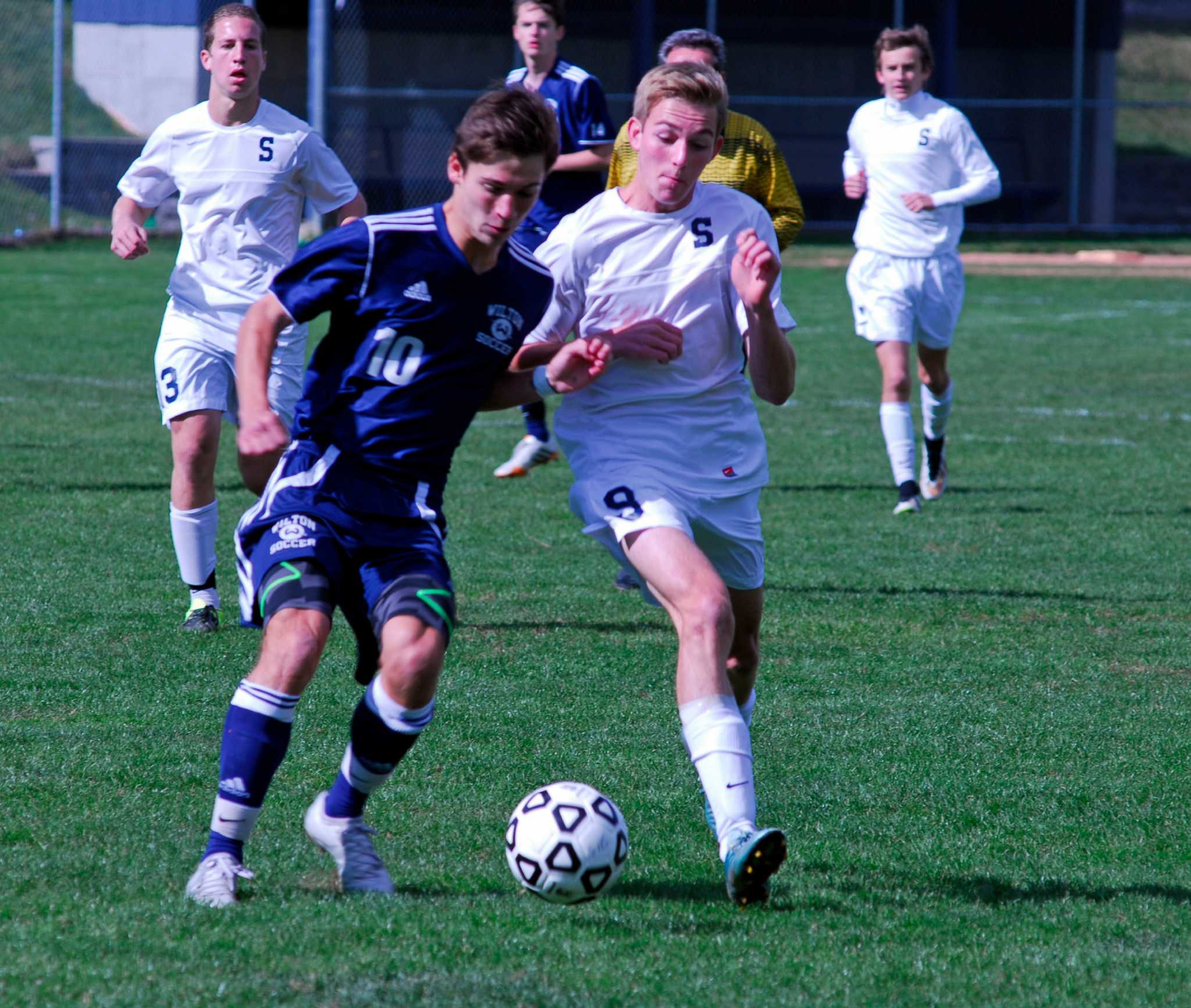 Staples boys soccer falls to Wilton
