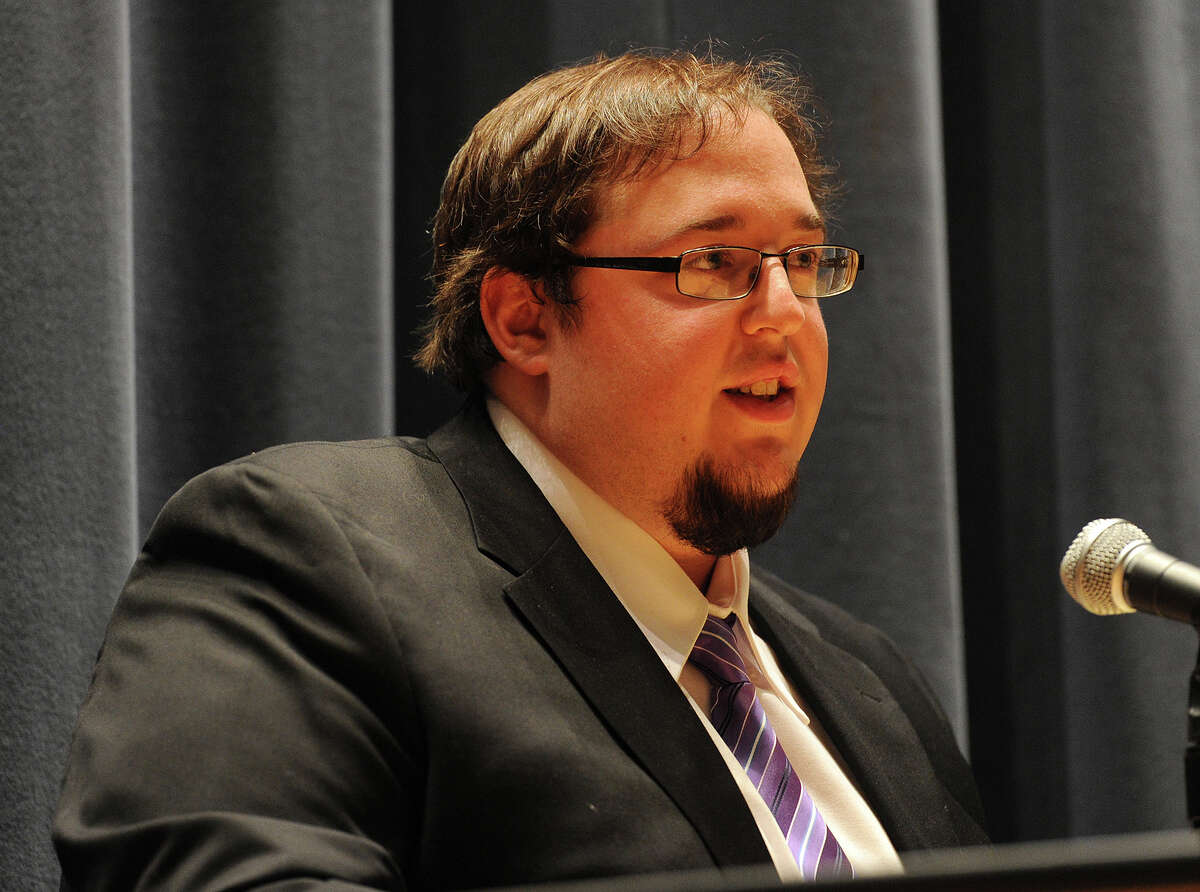 Shelton challengers debate in Lauretti’s absence