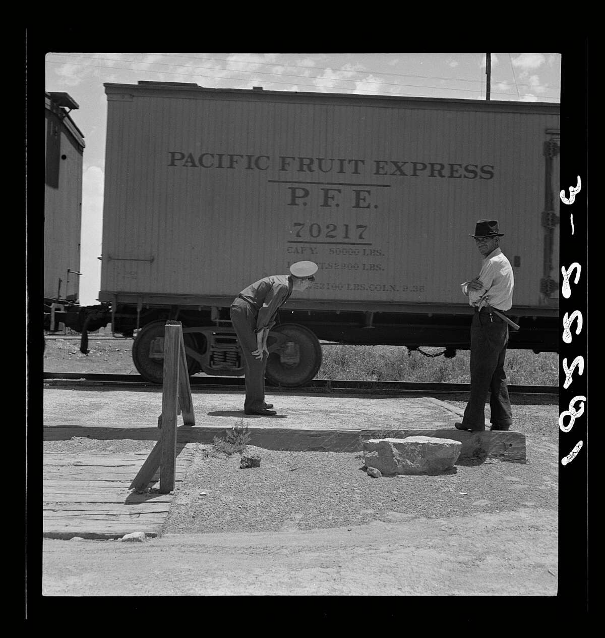 Library of Congress archive photos reveal an open, rugged Texas-Mexico ...