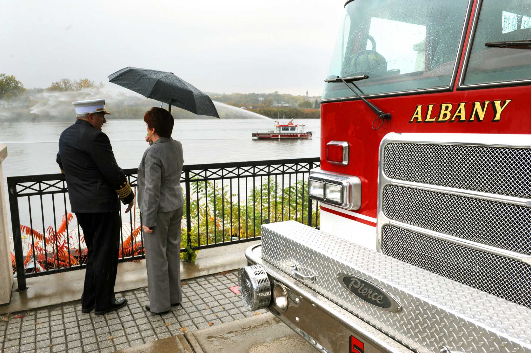Photos: Foam fire fighting demo