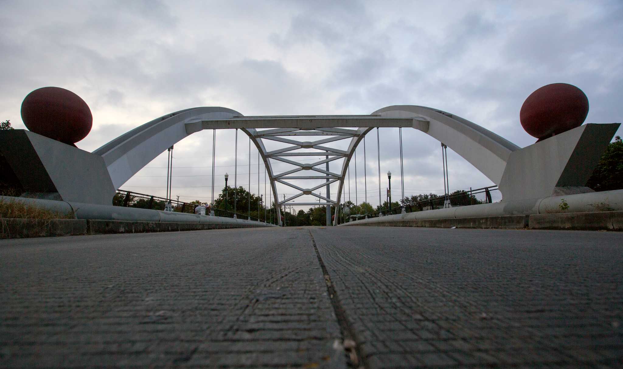 Relighting Montrose bridges becomes pricey proposition