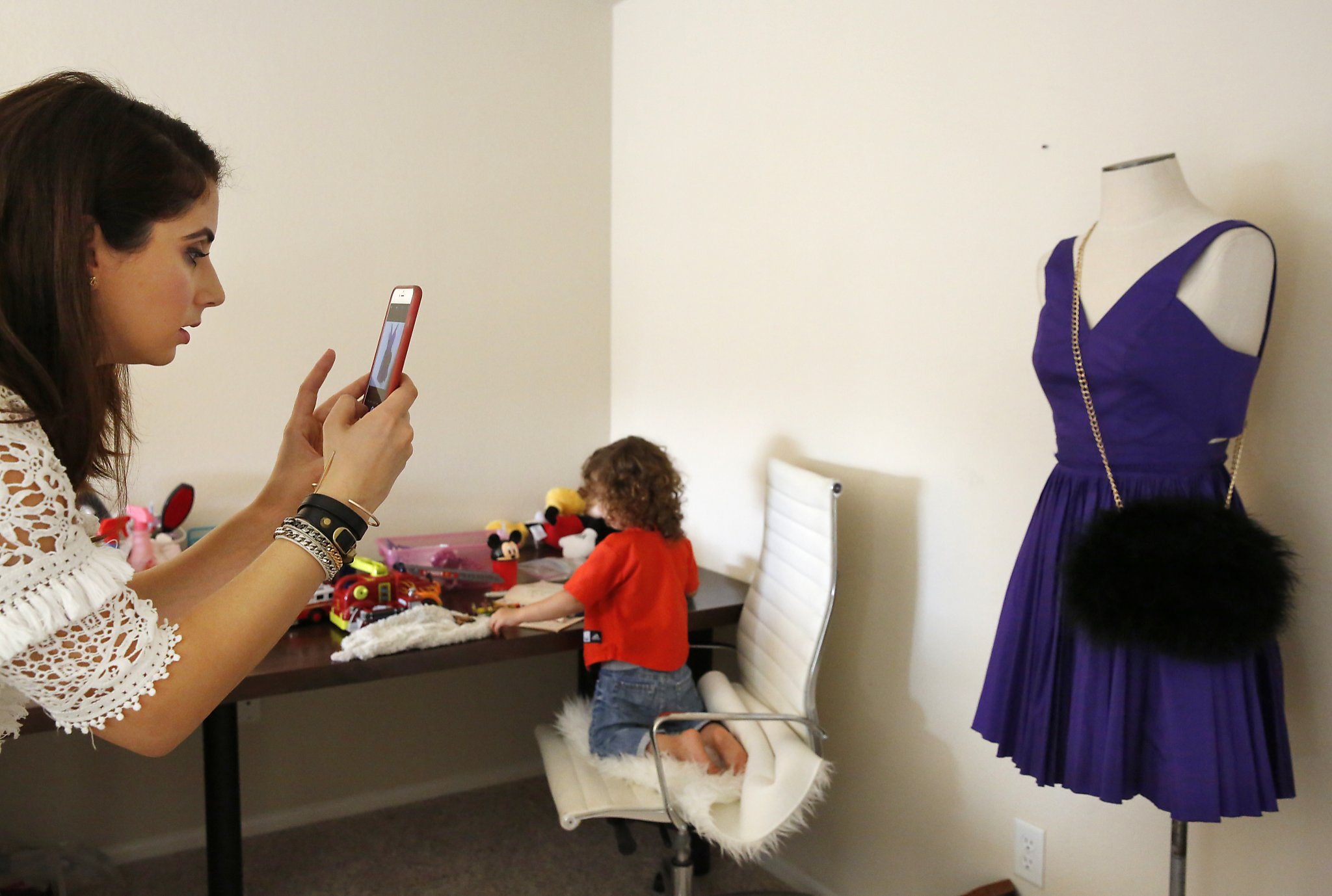 Poshmark adds independent designers to its mobile fashion market