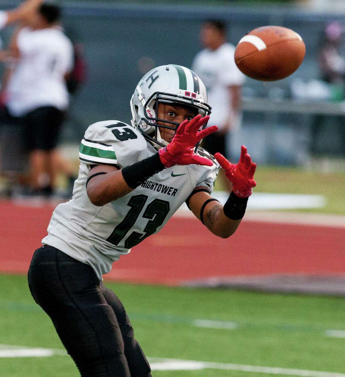 Hightower hangs on to beat Alief Taylor