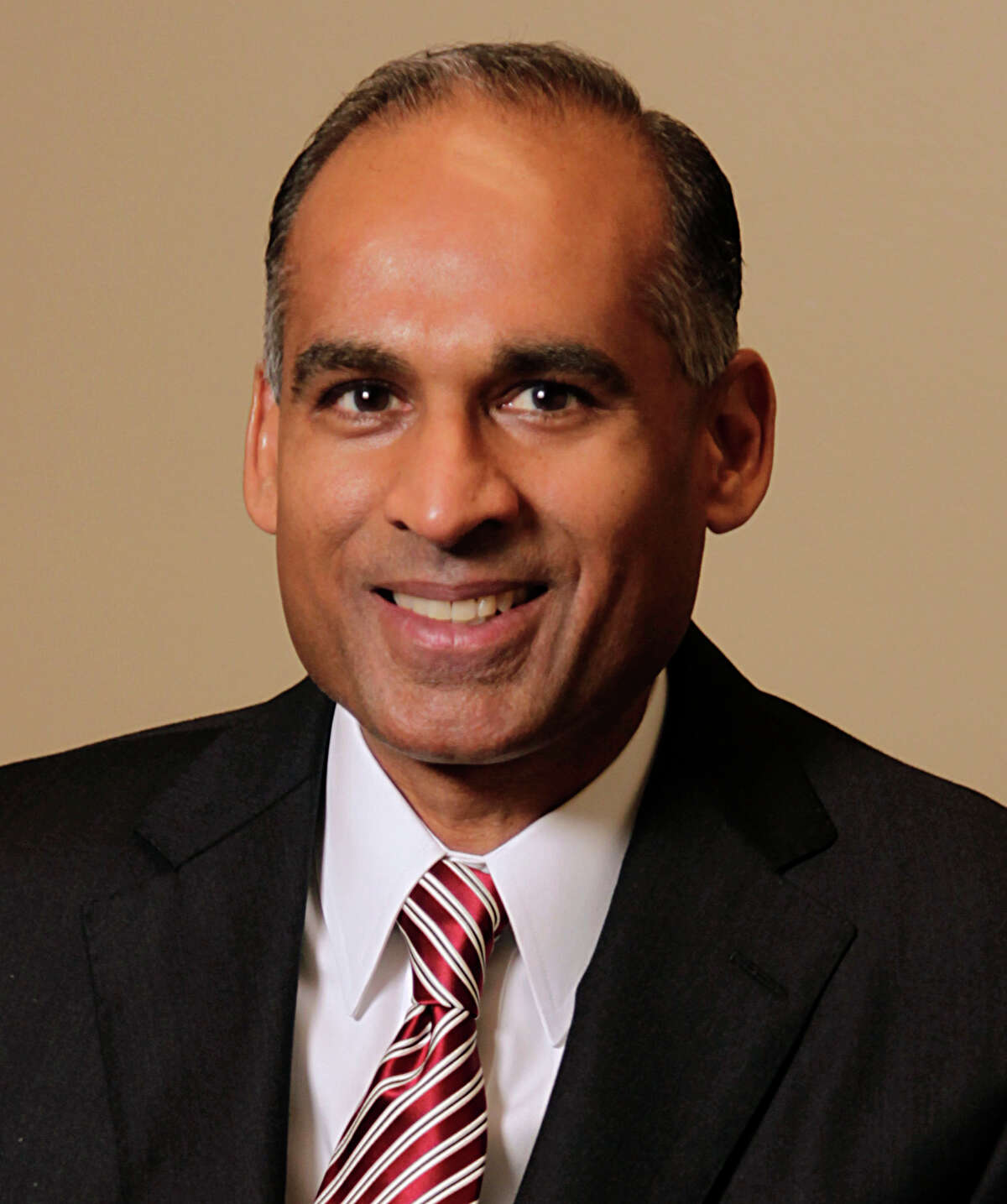 Low oil prices cut into LyondellBasell profits