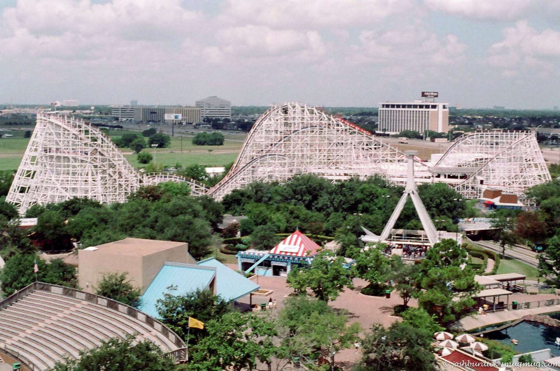 A primer on AstroWorld, the inspiration for Houston rapper Travis Scott ...