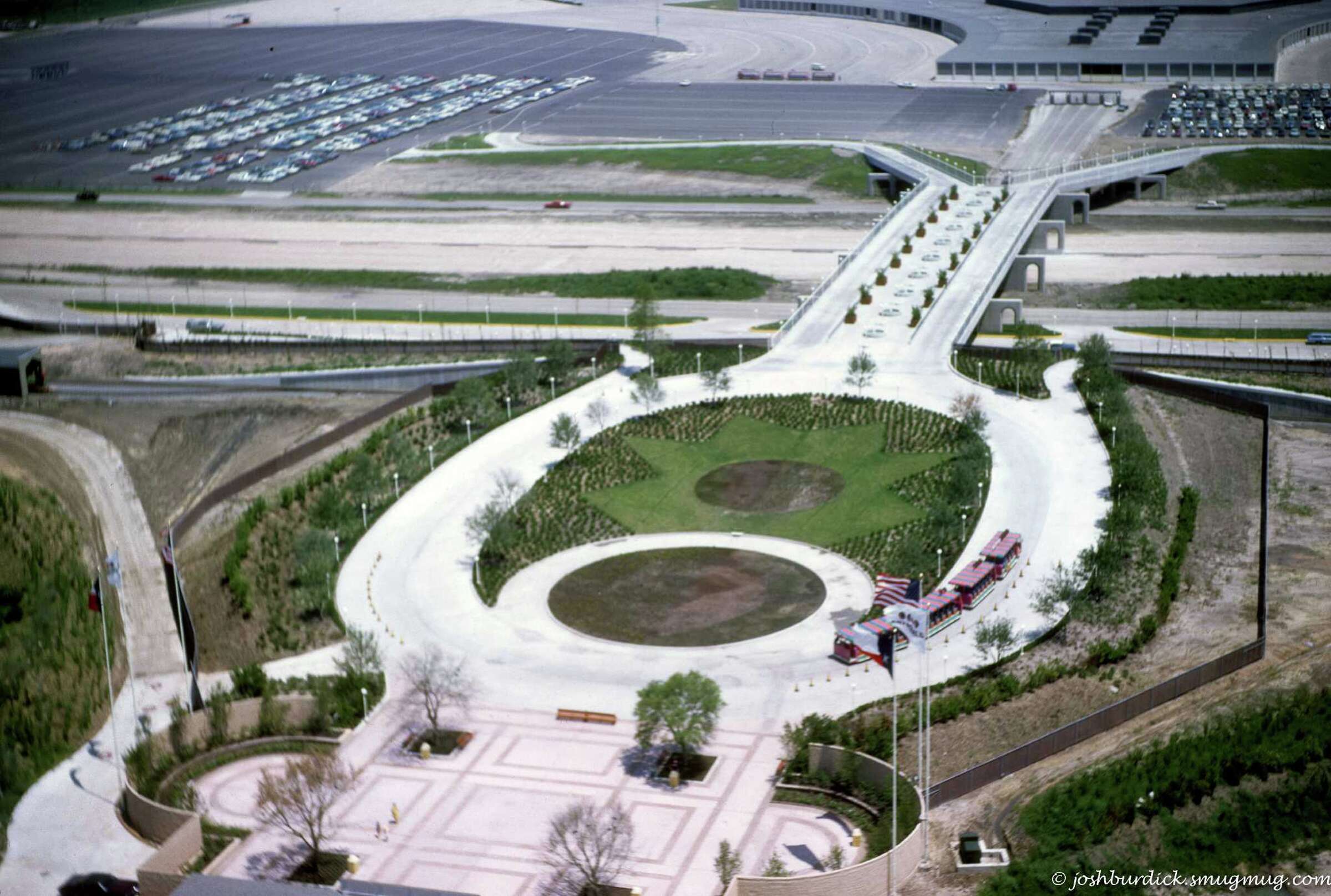 A primer on AstroWorld, the inspiration for Houston rapper Travis Scott ...