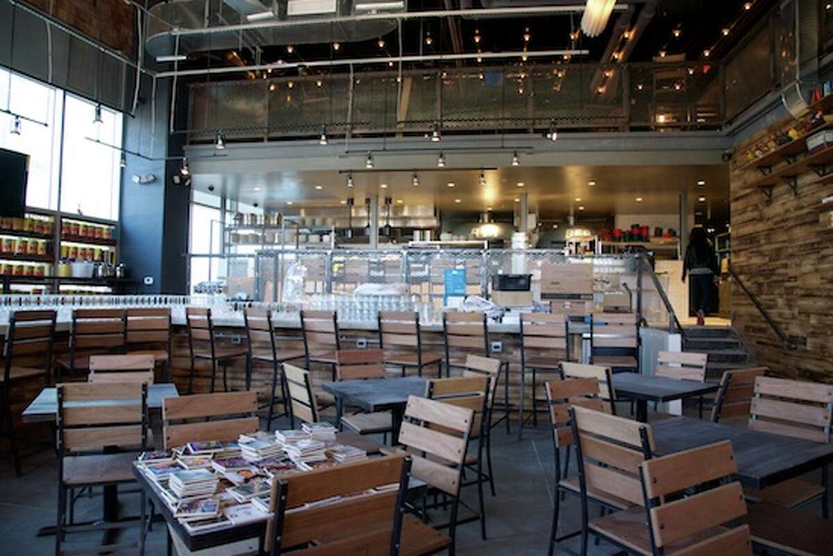Fortina restaurant in Stamford where pizza is king