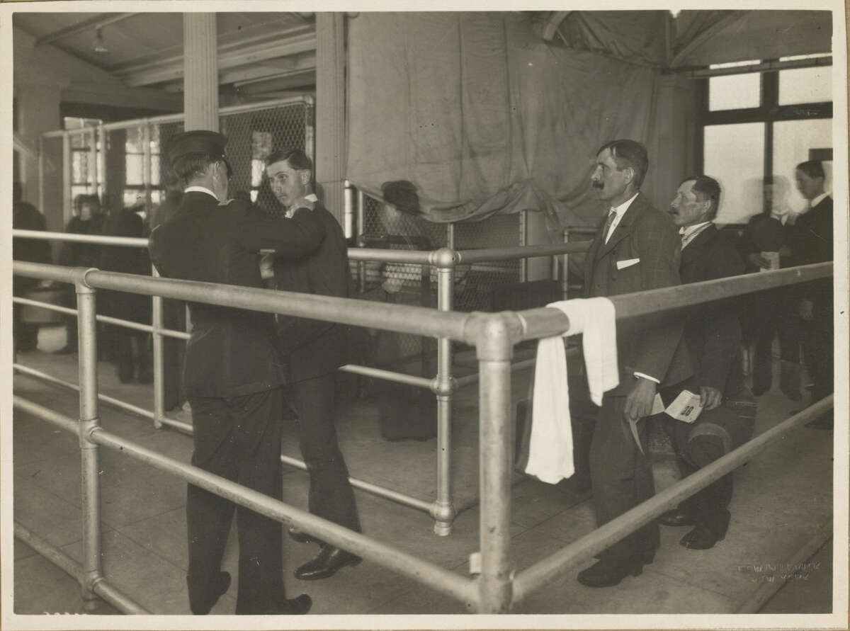 New York Public Library archive shows rare photos of U.S. immigrants on ...