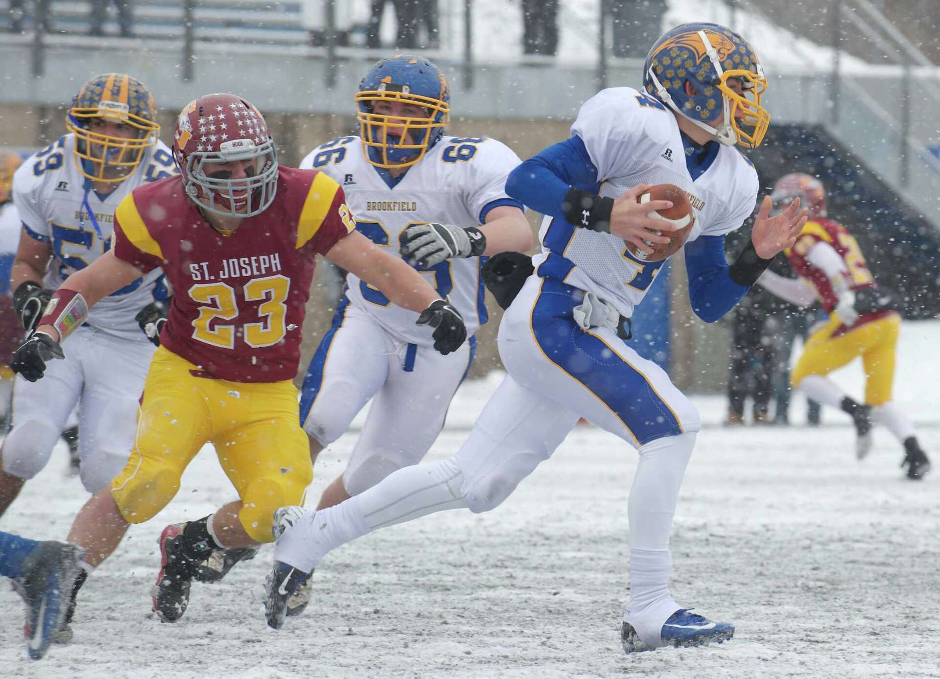 Former local football players post strong college games