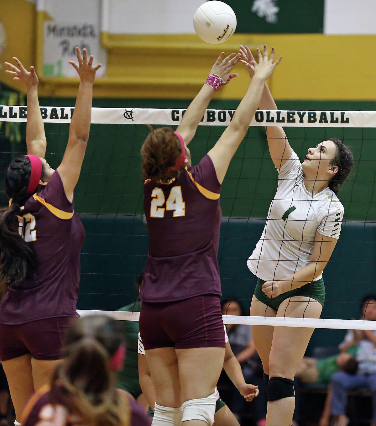 McCollum rallies past Harlandale to secure second-straight 28-5A crown