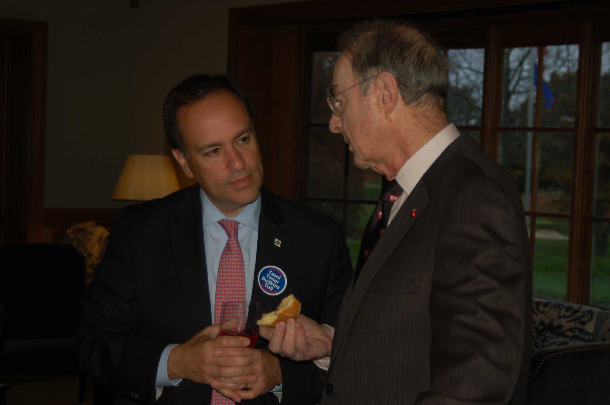 Greenwich Republicans look to get out the vote over coffee