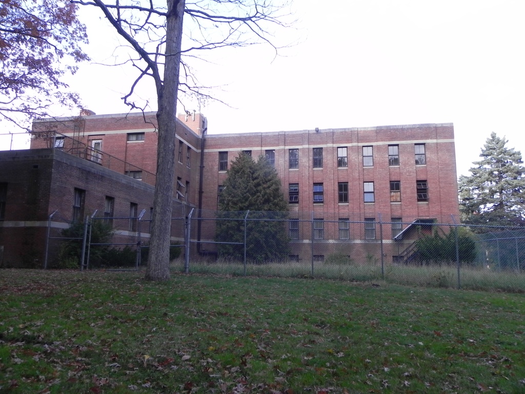 Undercliff Sanatorium: Meriden