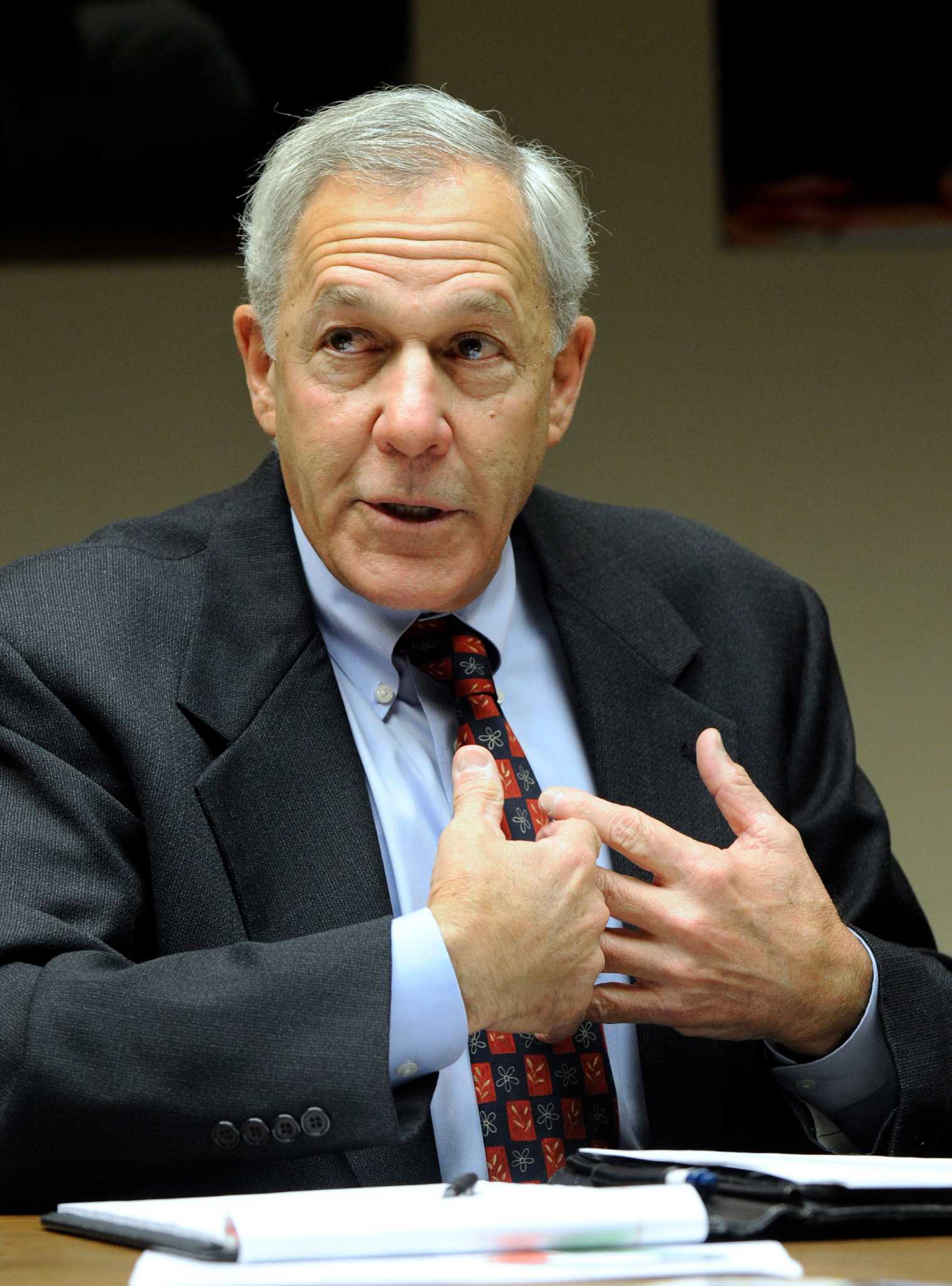 First selectman candidates seek political peace in Southbury