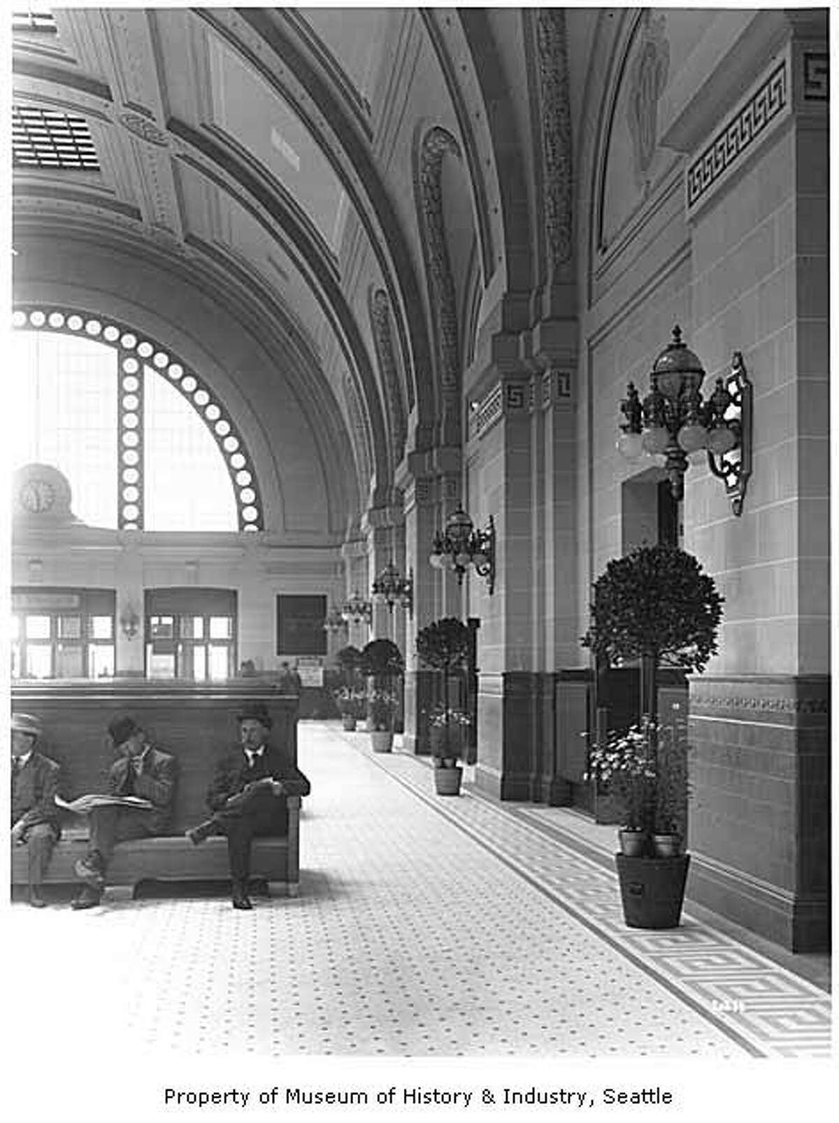 Skyscrapers and towers of Seattle's yesteryear