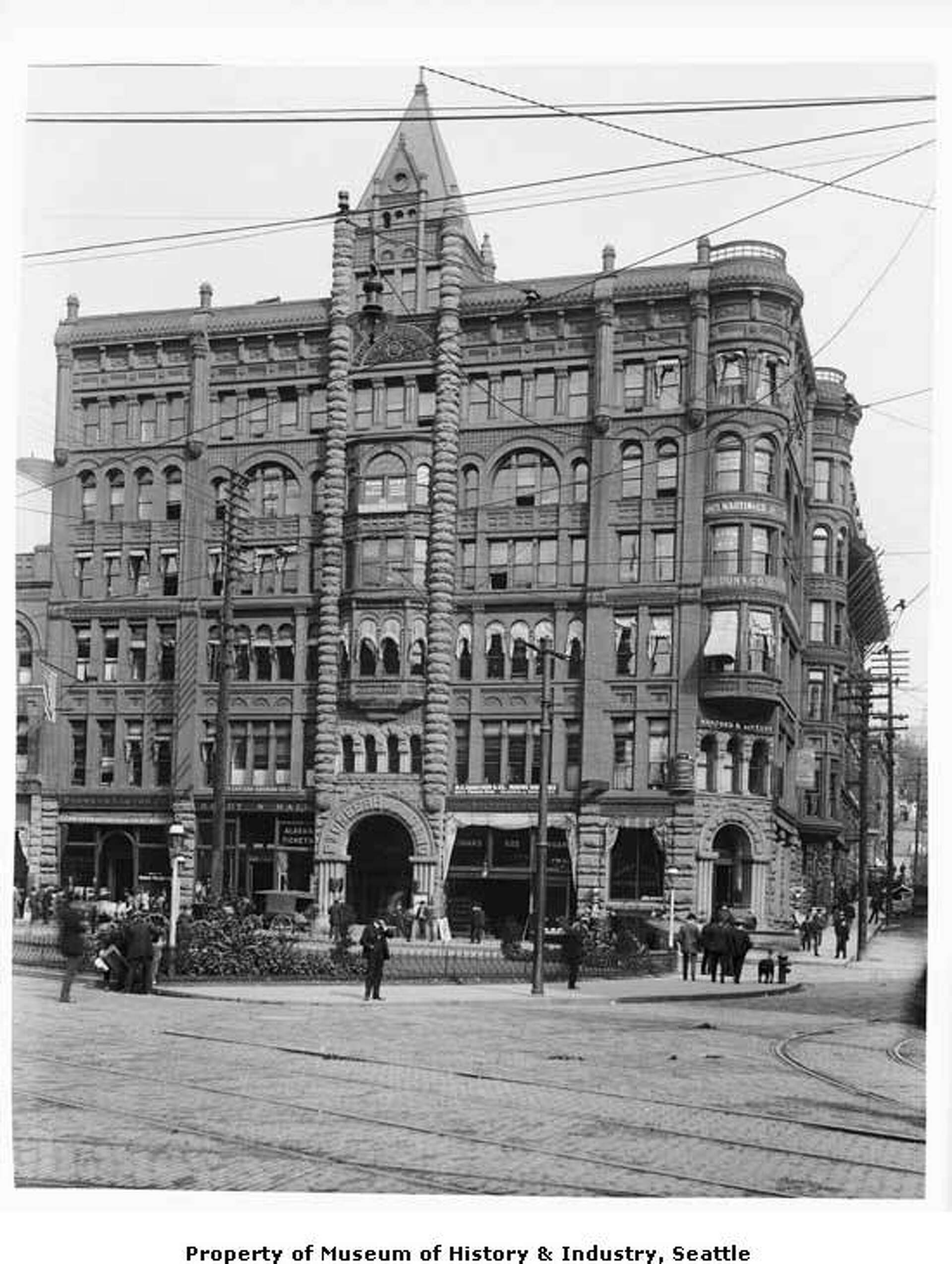 Skyscrapers and towers of Seattle's yesteryear