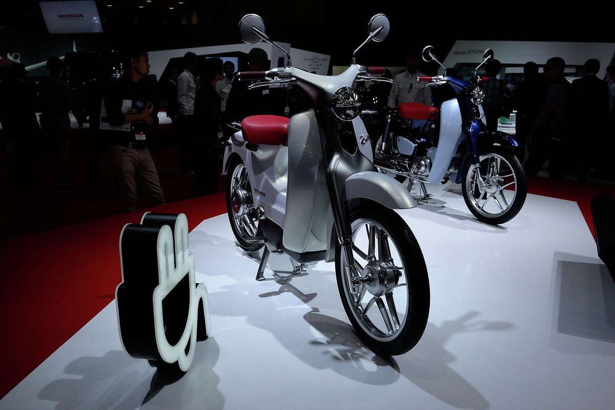 Honda shows EV concept of the most produced motorcycle of all time, the Super Cub