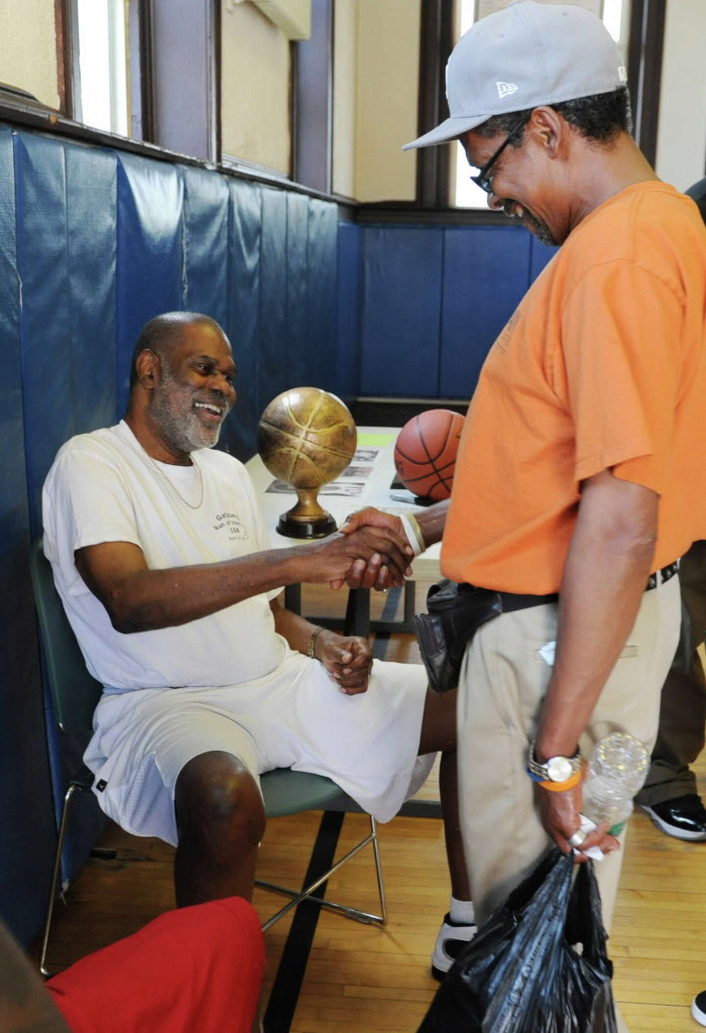 Former Albany star, ex-Knick, 'Ticky' Burden dies