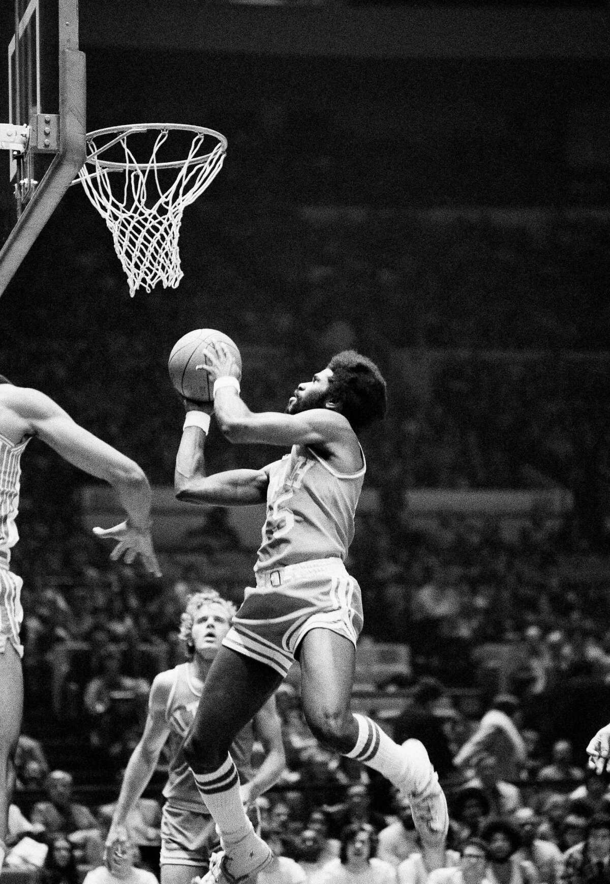 Former Albany star, ex-Knick, 'Ticky' Burden dies