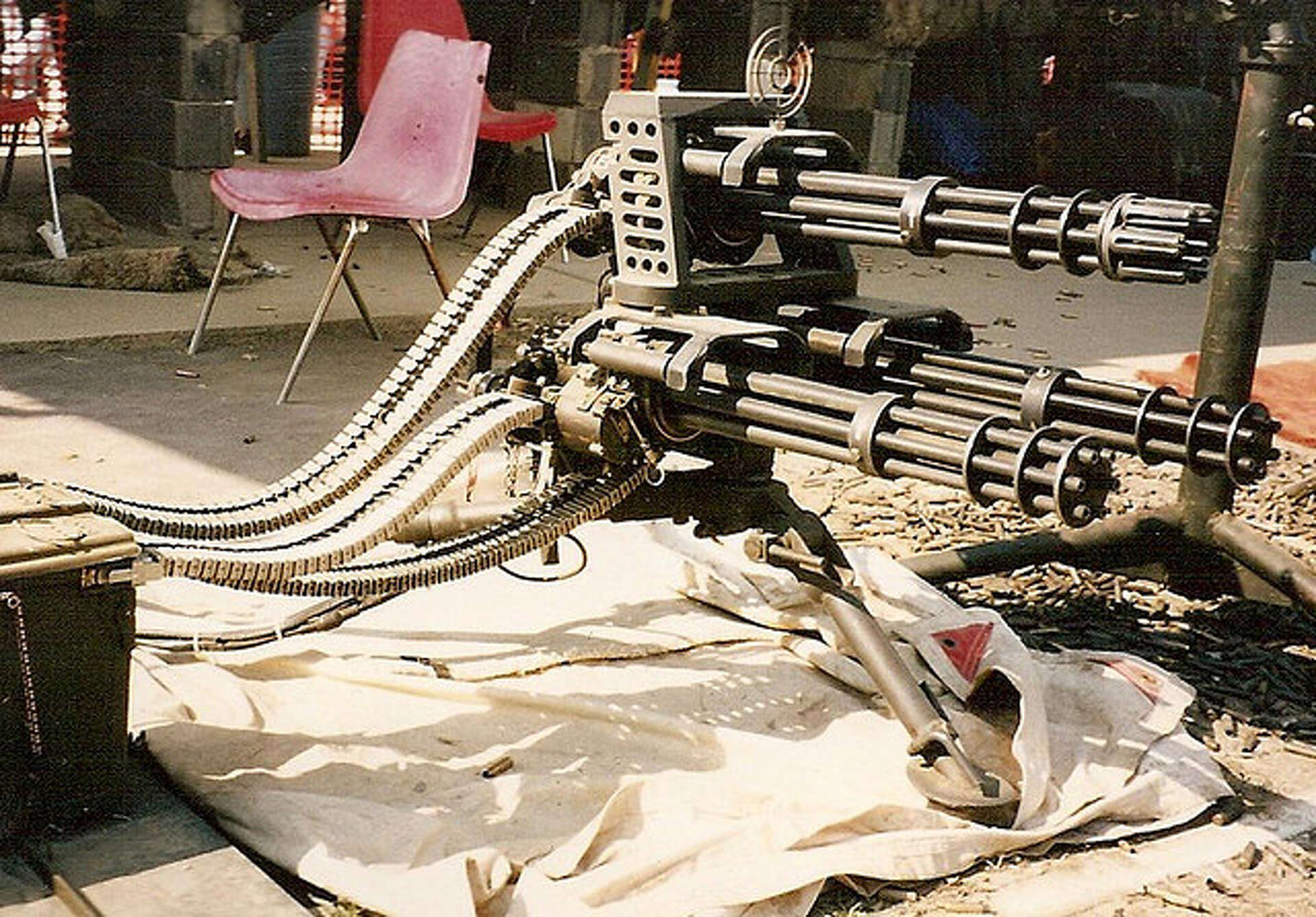 Gun enthusiasts fire 50,000 rounds in 15 minutes at Machine Gun Shoot ...