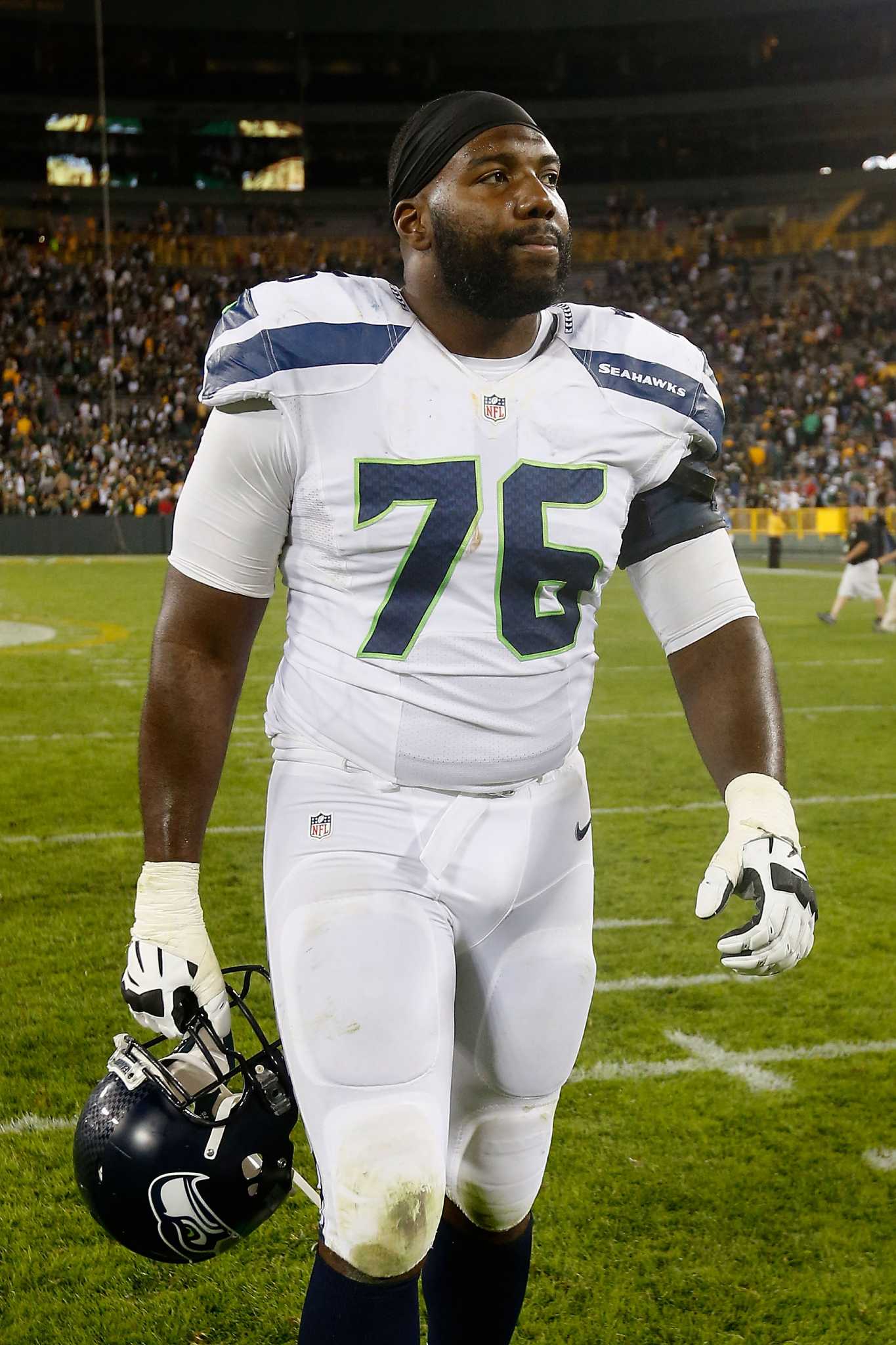 Former Seahawks OT Okung signs with Broncos
