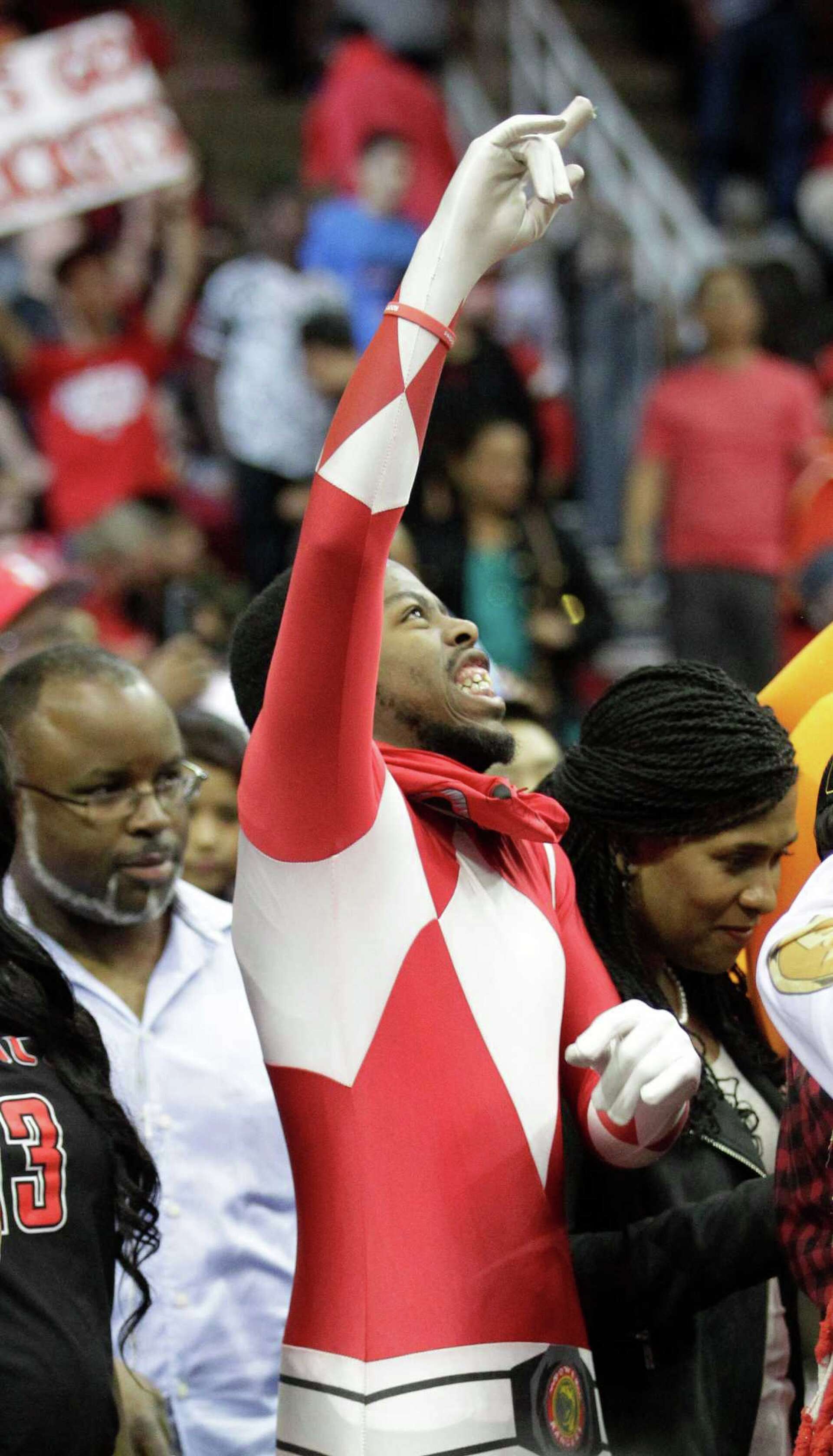 What's scarier: The Rockets' start or these fans' Halloween costumes?