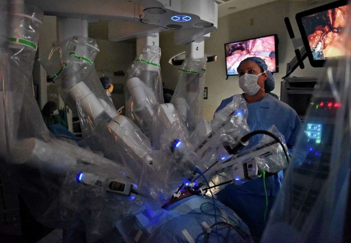 Milestone for surgery ‘assistant’ at Greenwich Hospital