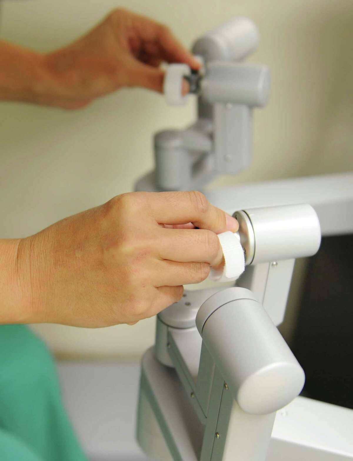 Milestone for surgery ‘assistant’ at Greenwich Hospital