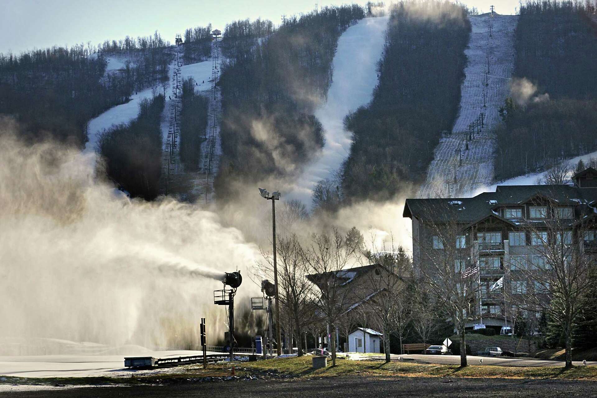 Windham Mountain expects no new limits on public skiing