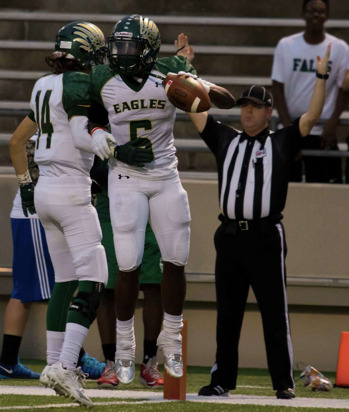 Late score sends Cy Falls past Cy Creek