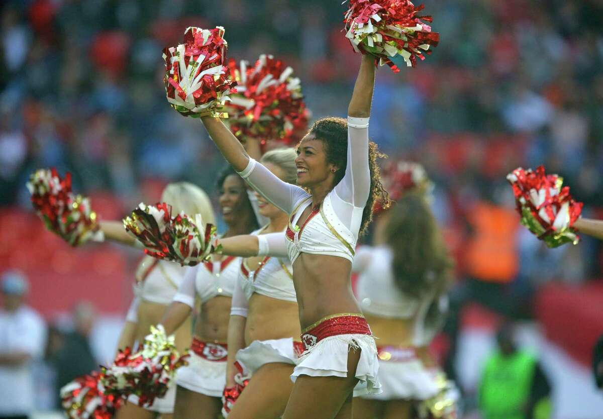 2015 NFL cheerleaders: Week 8