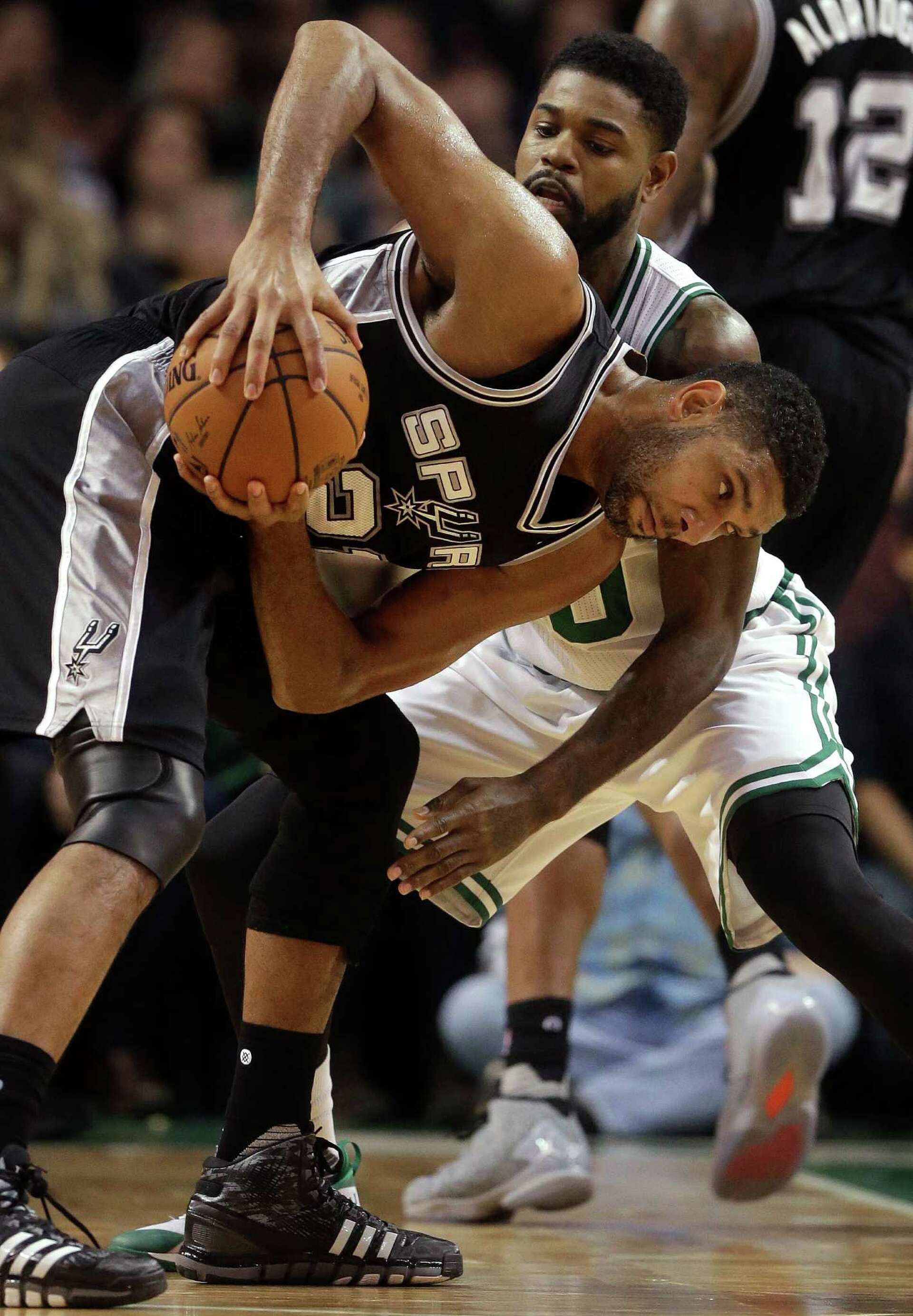 Spurs game day links: West's reunion with Pacers, Leonard prepares for ...
