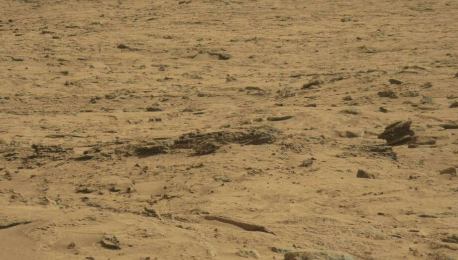 'Star Wars' like droid object spotted on Mars surface - Houston Chronicle