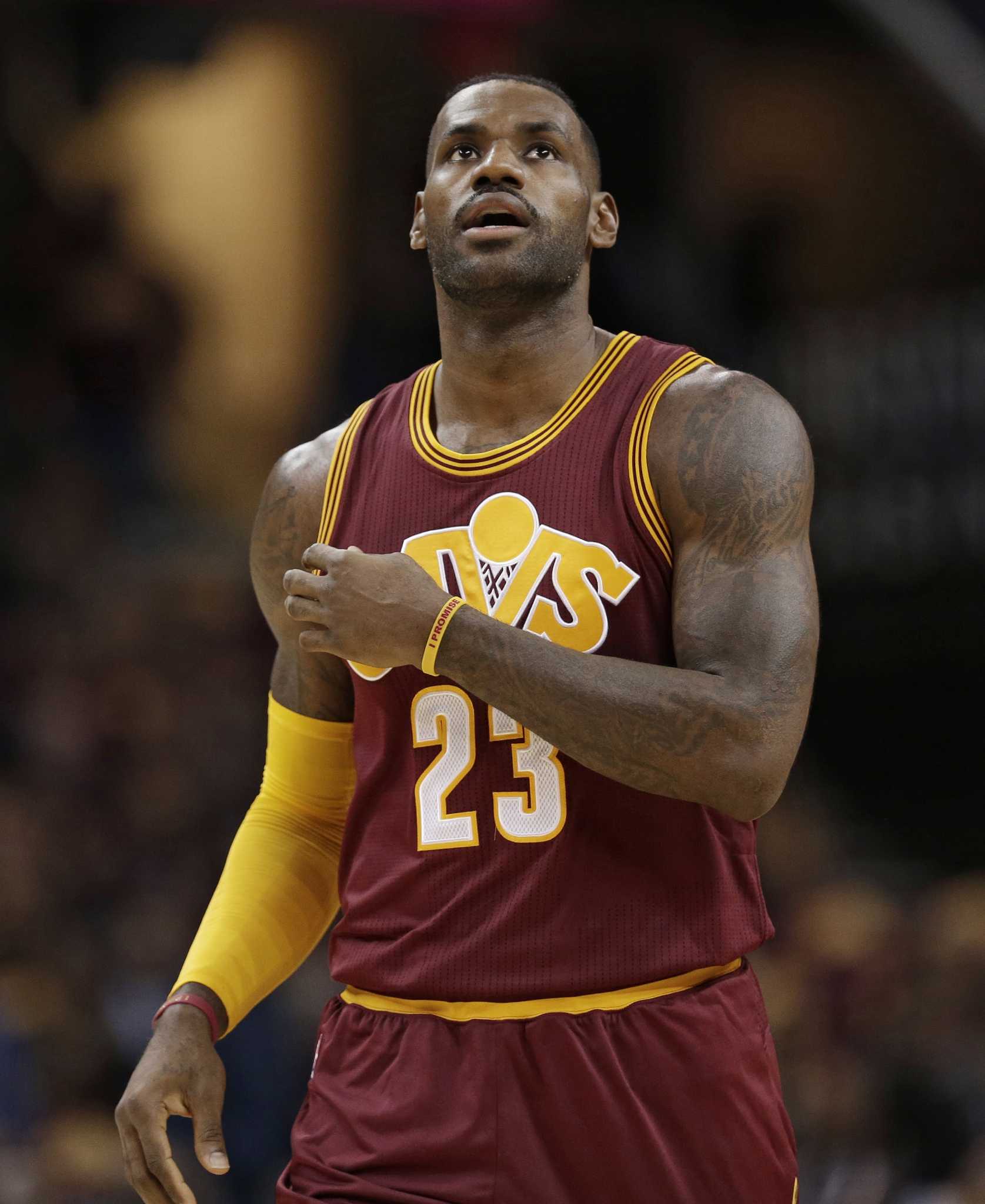 NBA: James becomes youngest to score 25,000