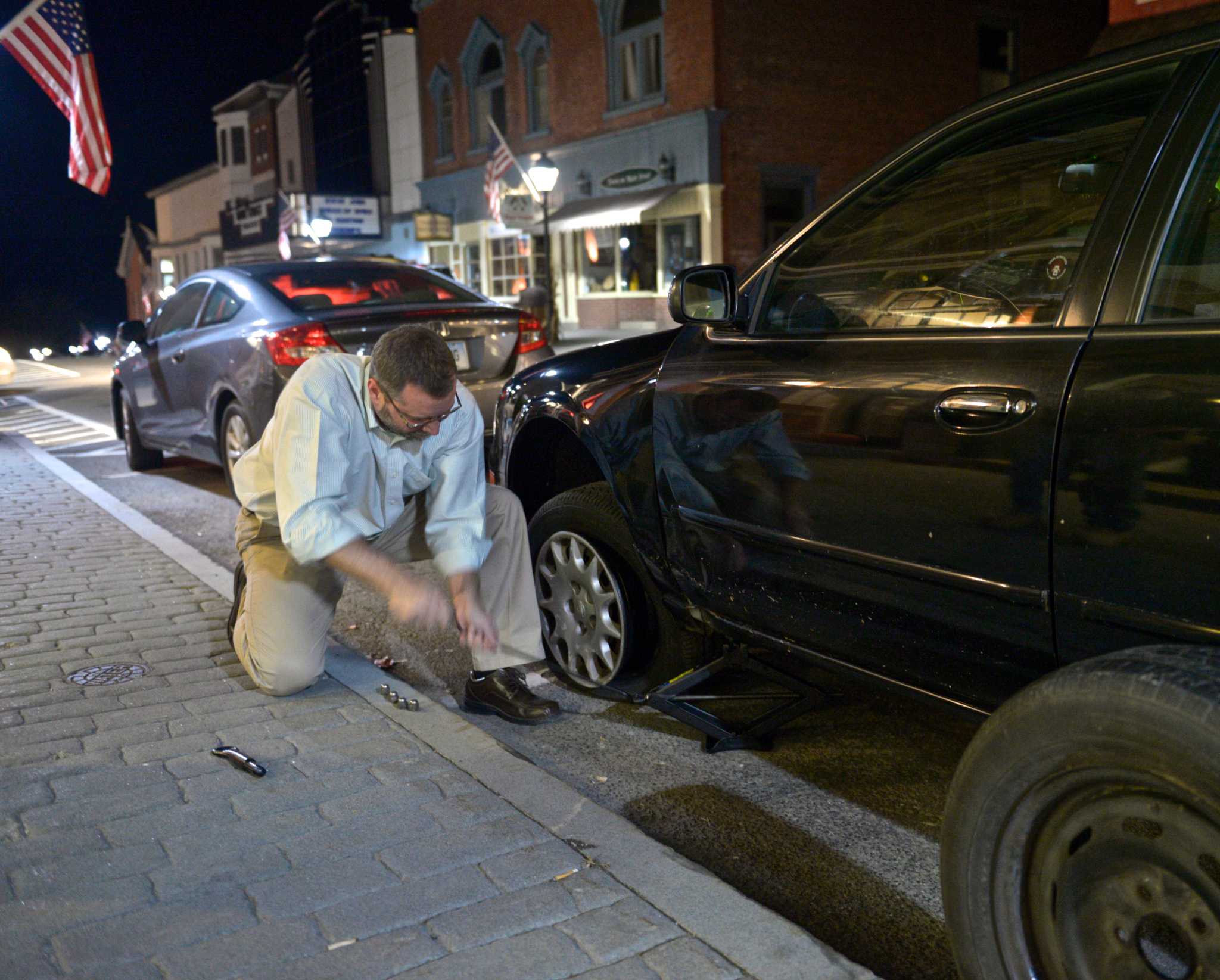 Gronbach wins New Milford mayor’s race