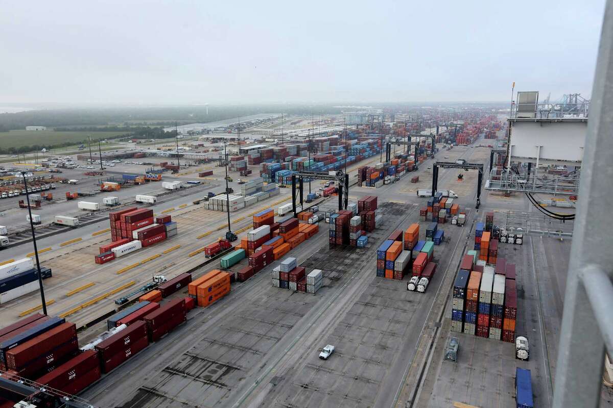 At Houston port, giant cranes offer faster service and dramatic views