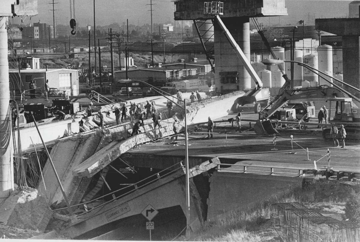 A Tacoma Narrows 'Galloping Gertie' bridge-collapse surprise, 75 years ...