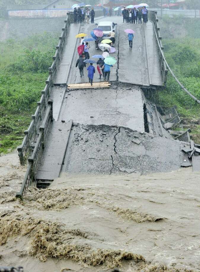A Tacoma Narrows 'Galloping Gertie' bridge-collapse surprise, 75 years ...