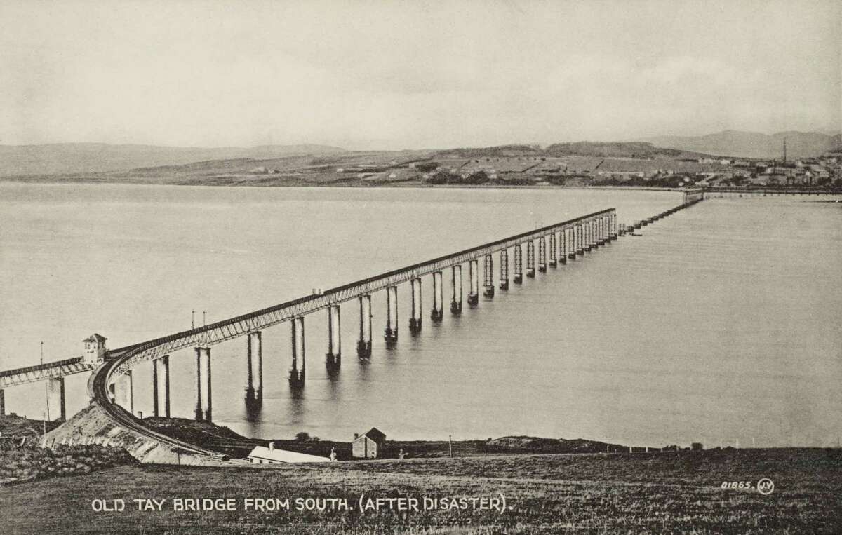 A Tacoma Narrows 'Galloping Gertie' bridge-collapse surprise, 75 years ...