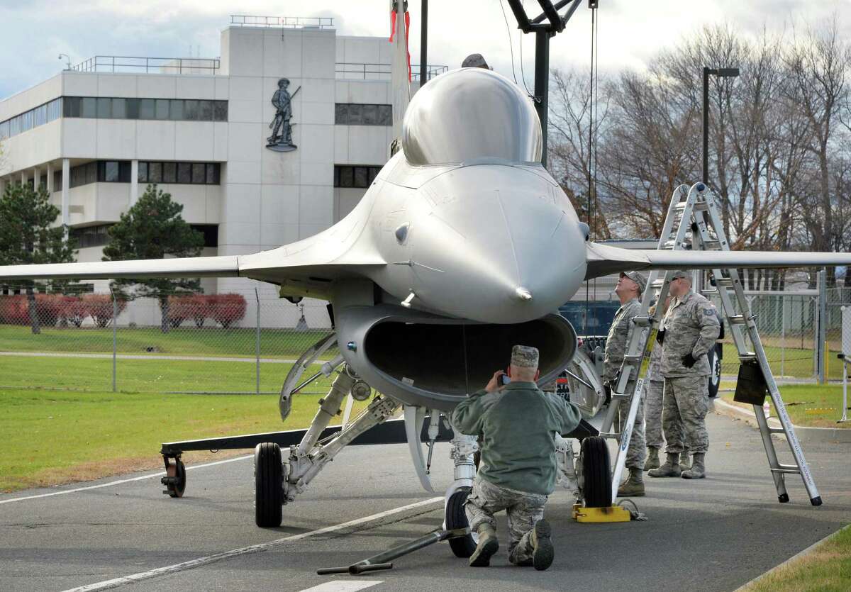For Desert Storm F-16, a new home