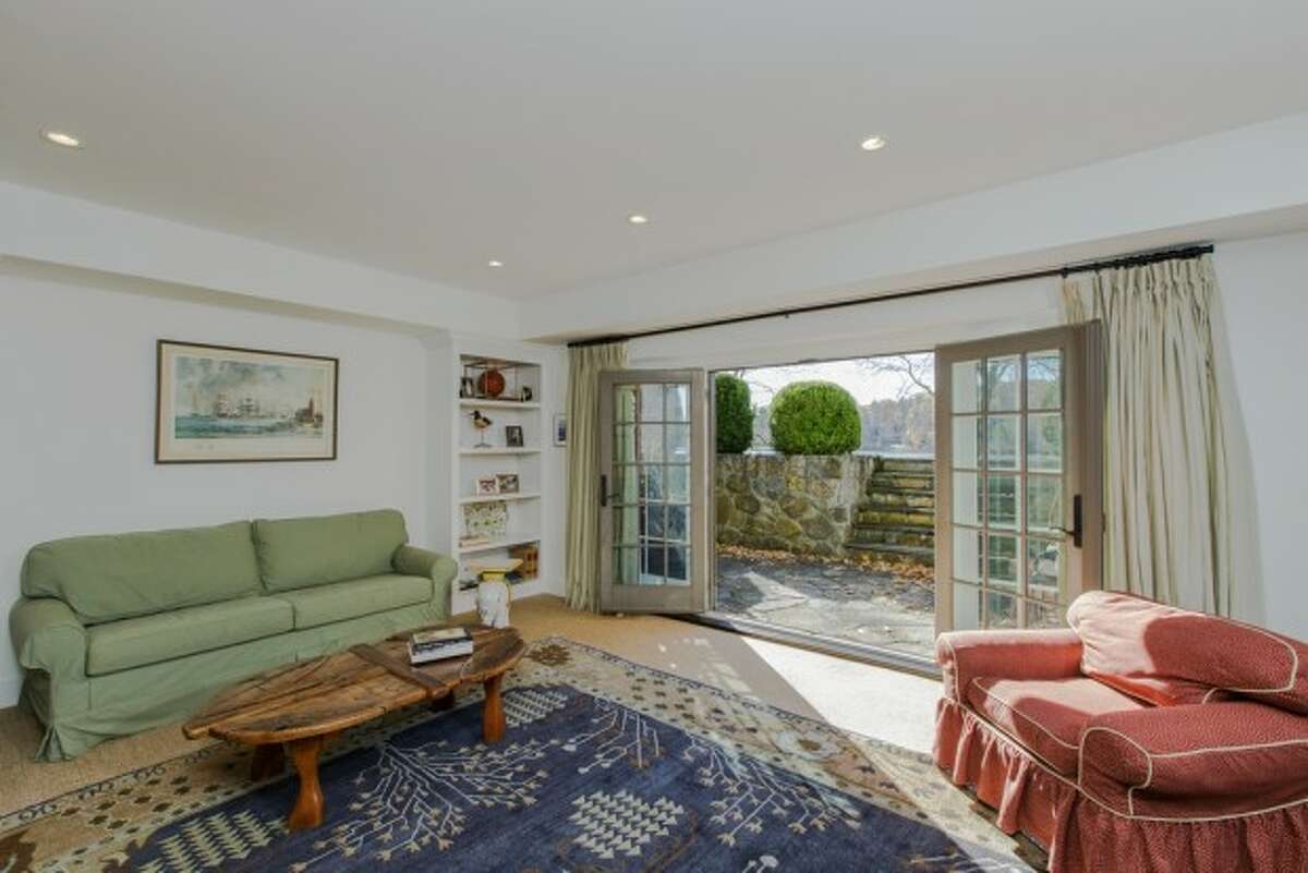 Home Robert Durst lived in with wife who vanished on sale for $1.1 ...