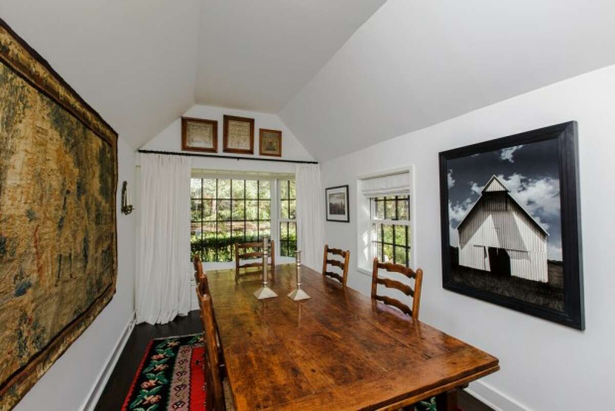 Home Robert Durst lived in with wife who vanished on sale for $1.1 ...