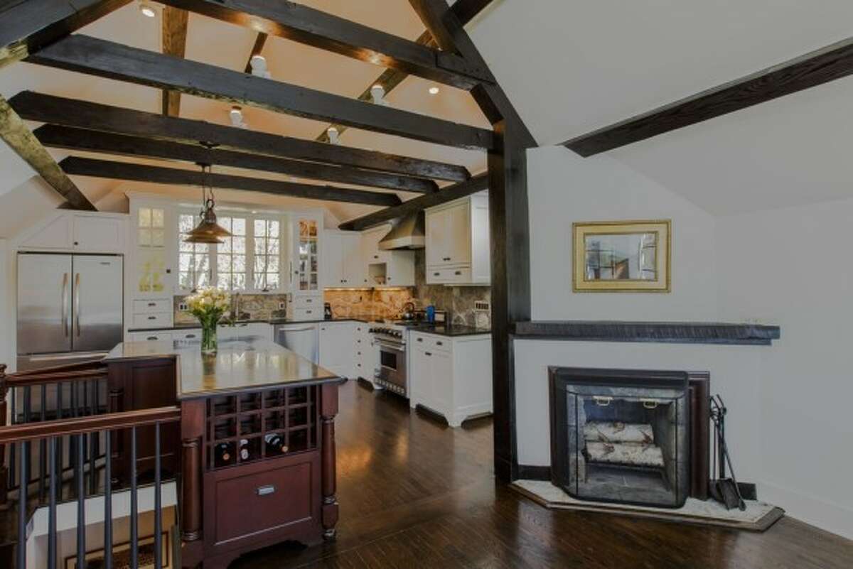 Home Robert Durst lived in with wife who vanished on sale for $1.1 ...