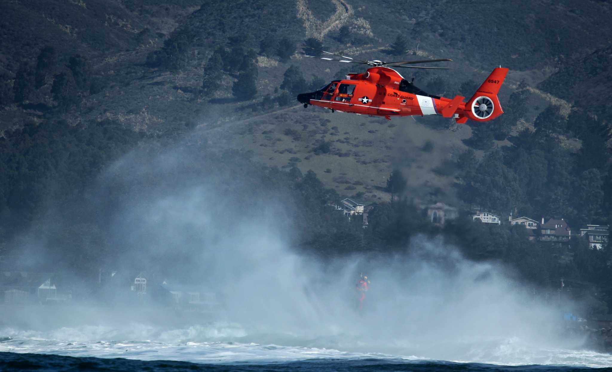 Mysterious 'rogue waves' sinking ships at sea