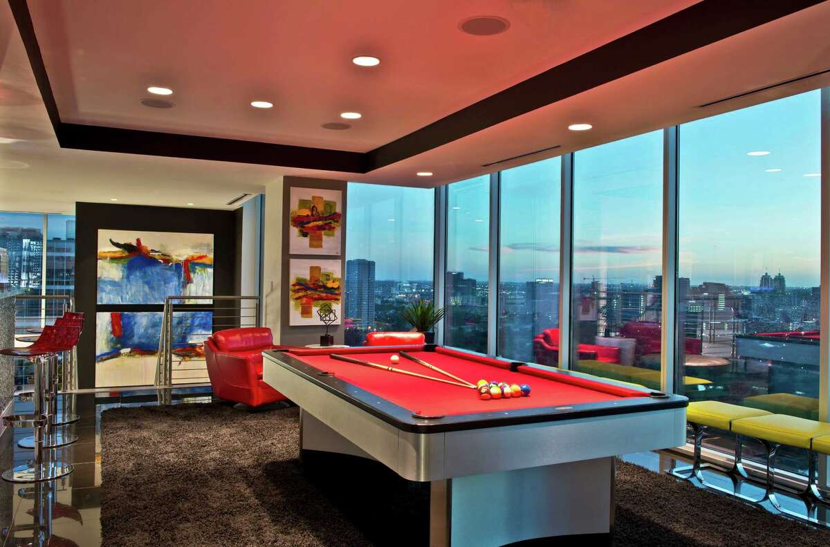 Renovation turns penthouse into an open, airy party pad