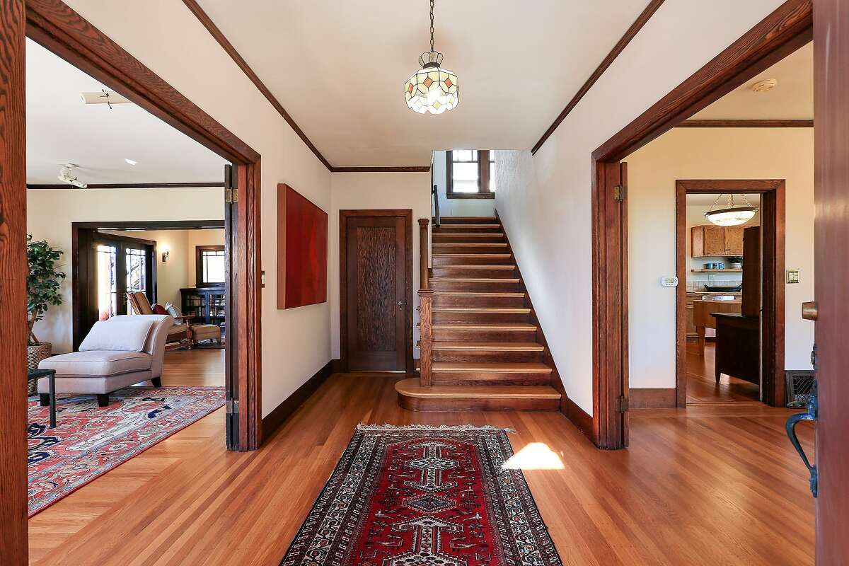 Timeless living at Craftsman in Berkeley