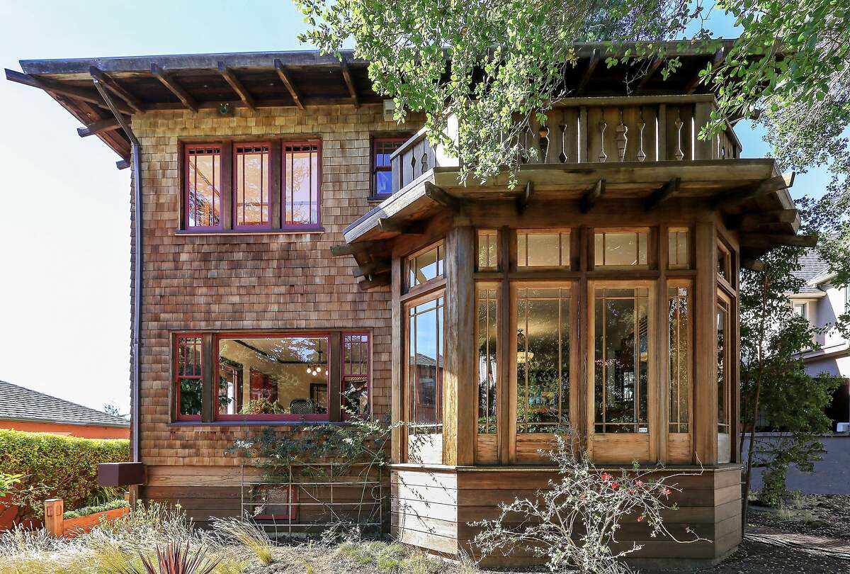 Timeless living at Craftsman in Berkeley