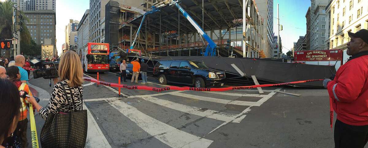 Tour bus crashes at S.F.’s Union Square: 20 hurt