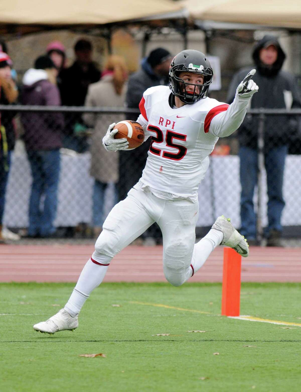 RPI football beats Union for 3rd straight year